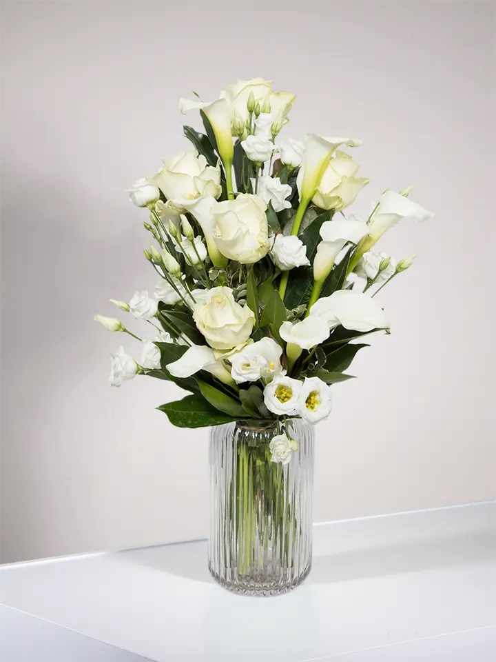 Bouquet of Calla Lilies, Roses and Lisianthus - Teleflora international